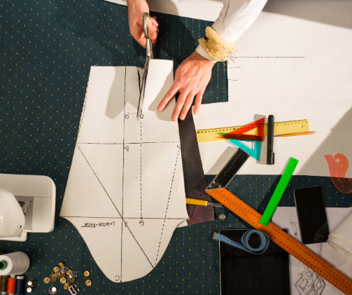 Classes – Cut One On The Fold